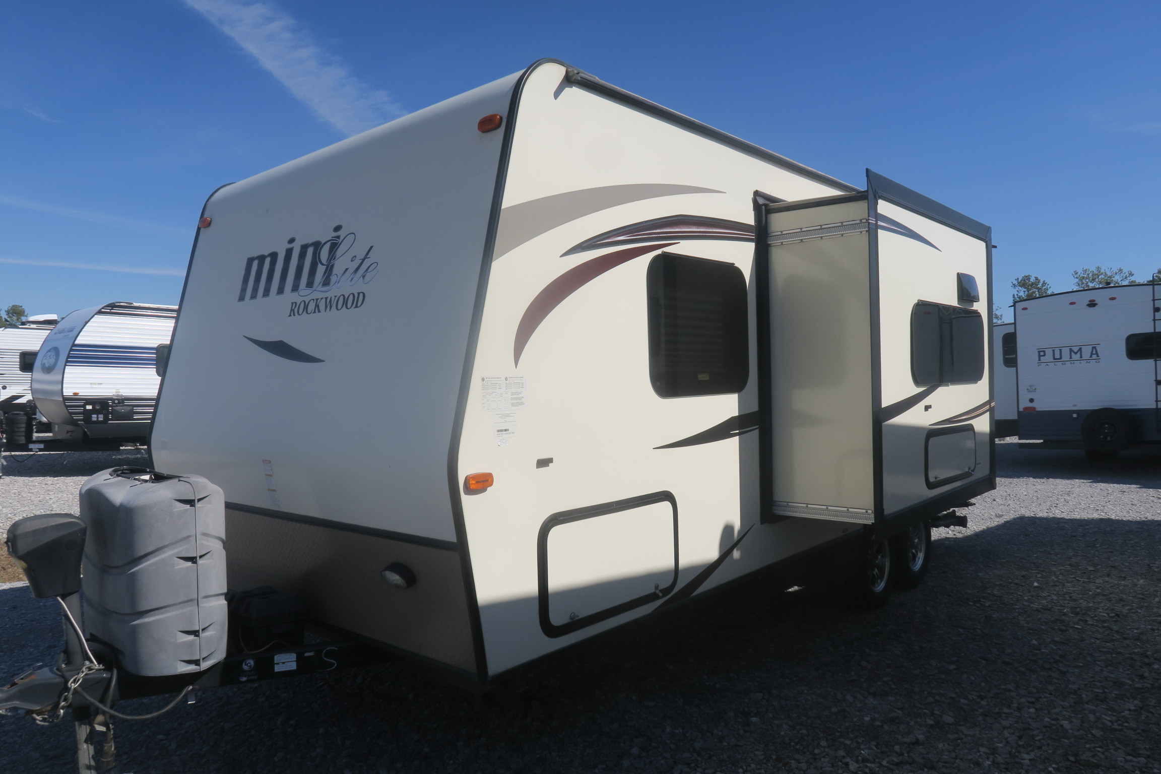 USED 2016 ROCKWOOD MINI LITE 2304KS - Overview | Berryland Campers