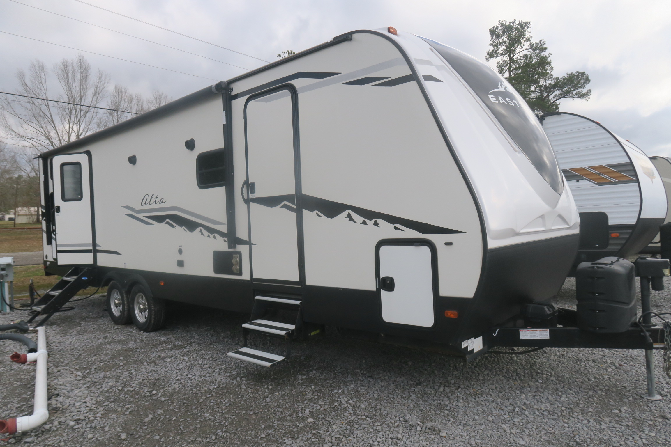 USED 2021 ALTA 2800KBH - Overview | Berryland Campers