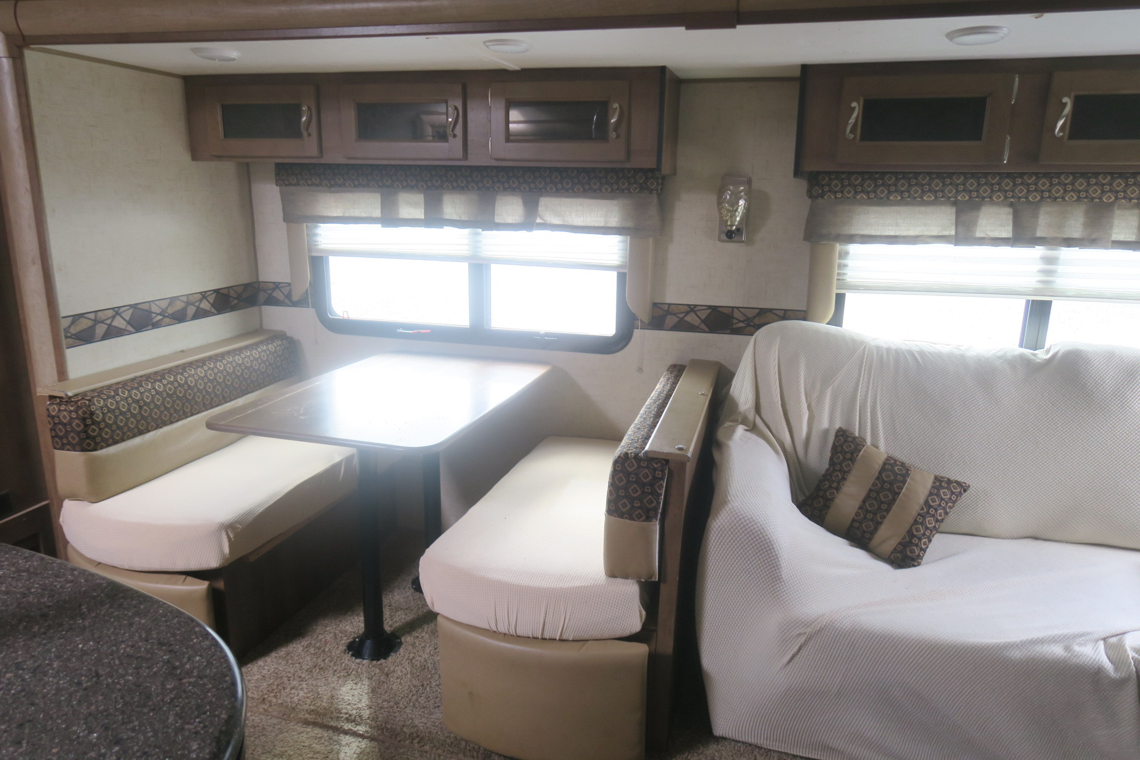 USED 2016 SPREE 329IK - Overview | Berryland Campers