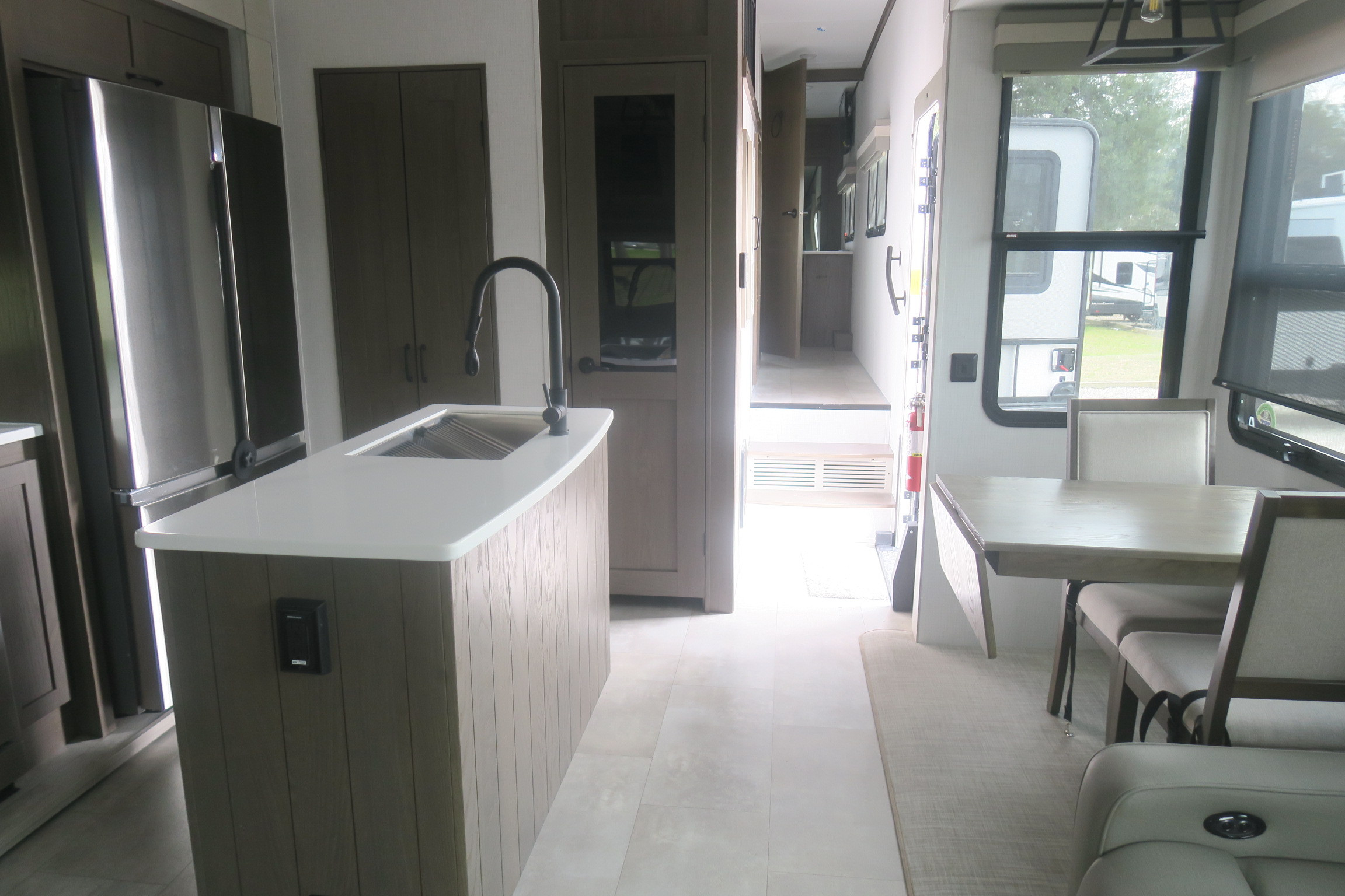 NEW 2024 COLUMBUS 379MB - Overview | Berryland Campers