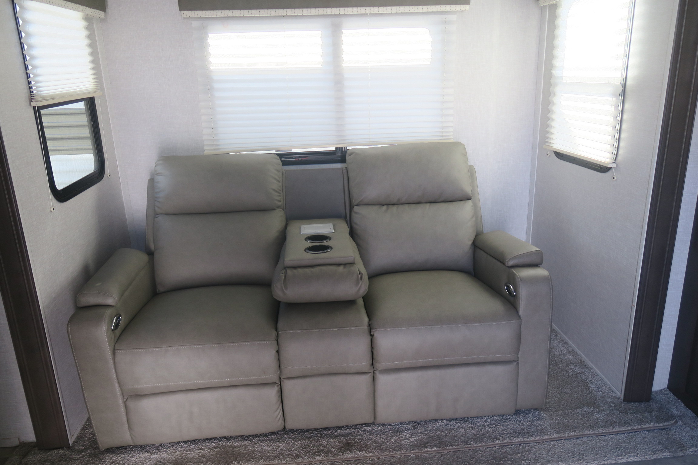 USED 2021 ROCKWOOD MINI LITE 2506S - Overview | Berryland Campers