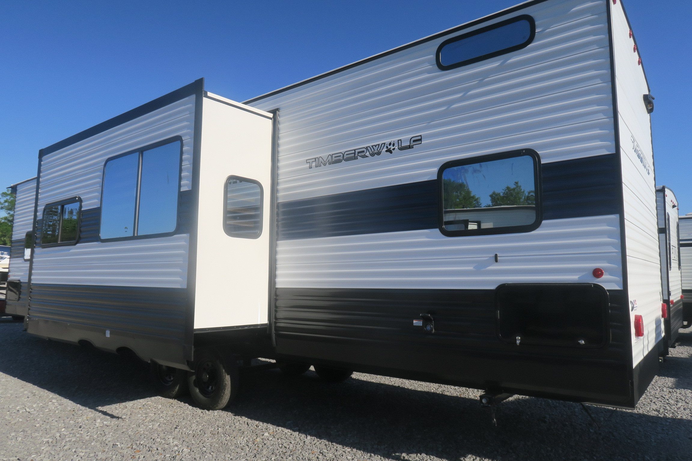 NEW 2024 CHEROKEE TIMBERWOLF 39TN - Overview | Berryland Campers