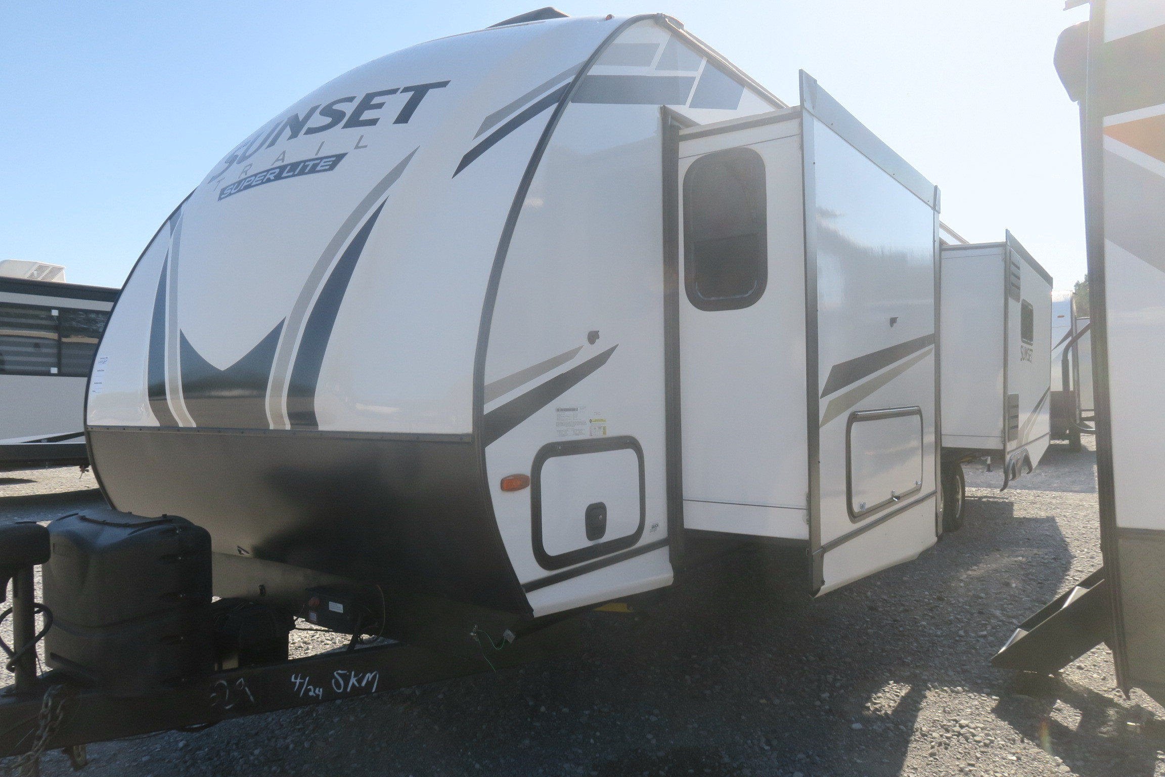 USED 2022 SUNSET TRAIL 330S - Overview | Berryland Campers