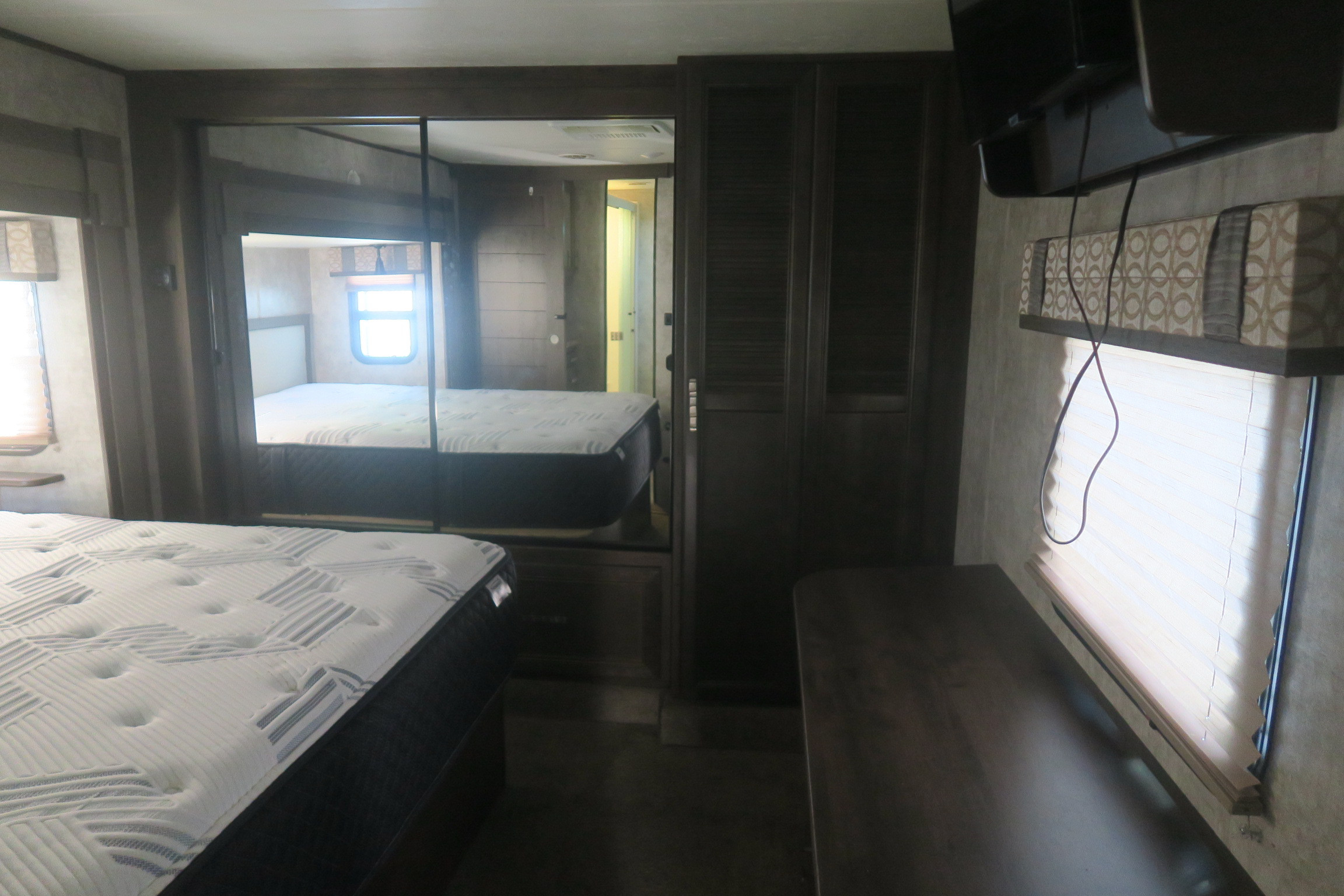 USED 2017 MESA RIDGE 348RLS - Overview | Berryland Campers