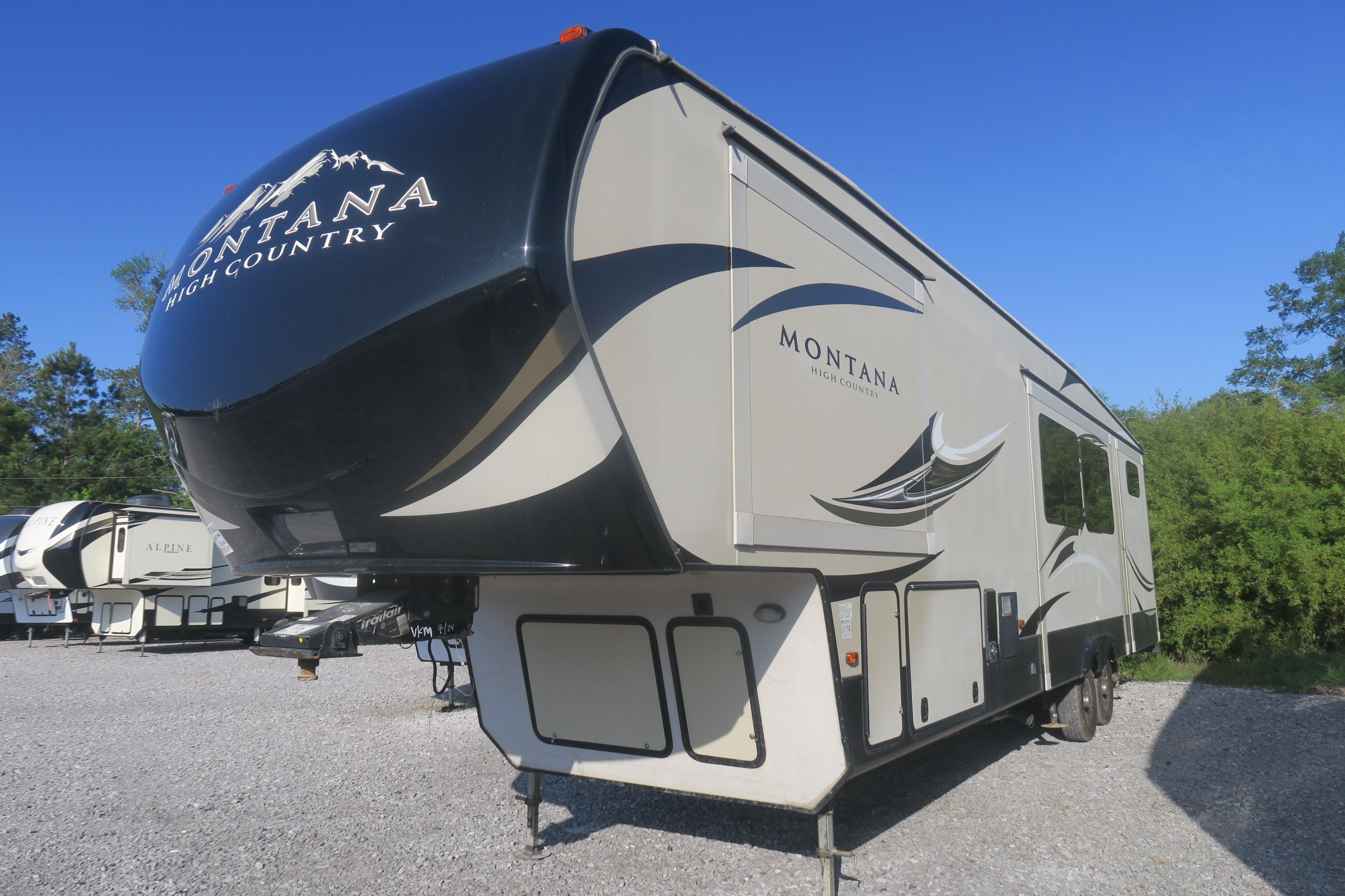 USED 2017 MONTANA HIGH COUNTRY 358 BH - Overview | Berryland Campers