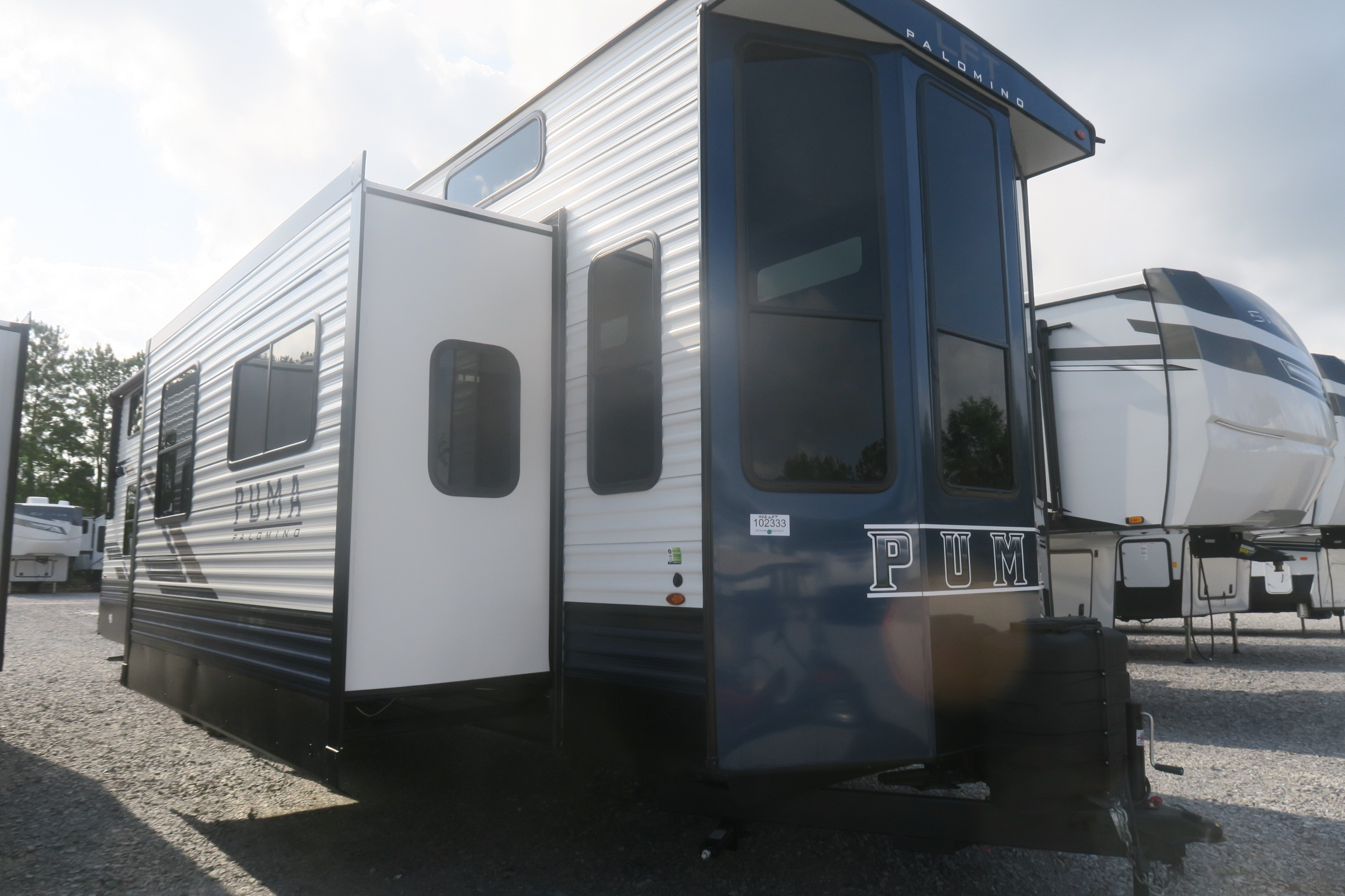 NEW 2024 PUMA DESTINATION 402LFT - Overview | Berryland Campers