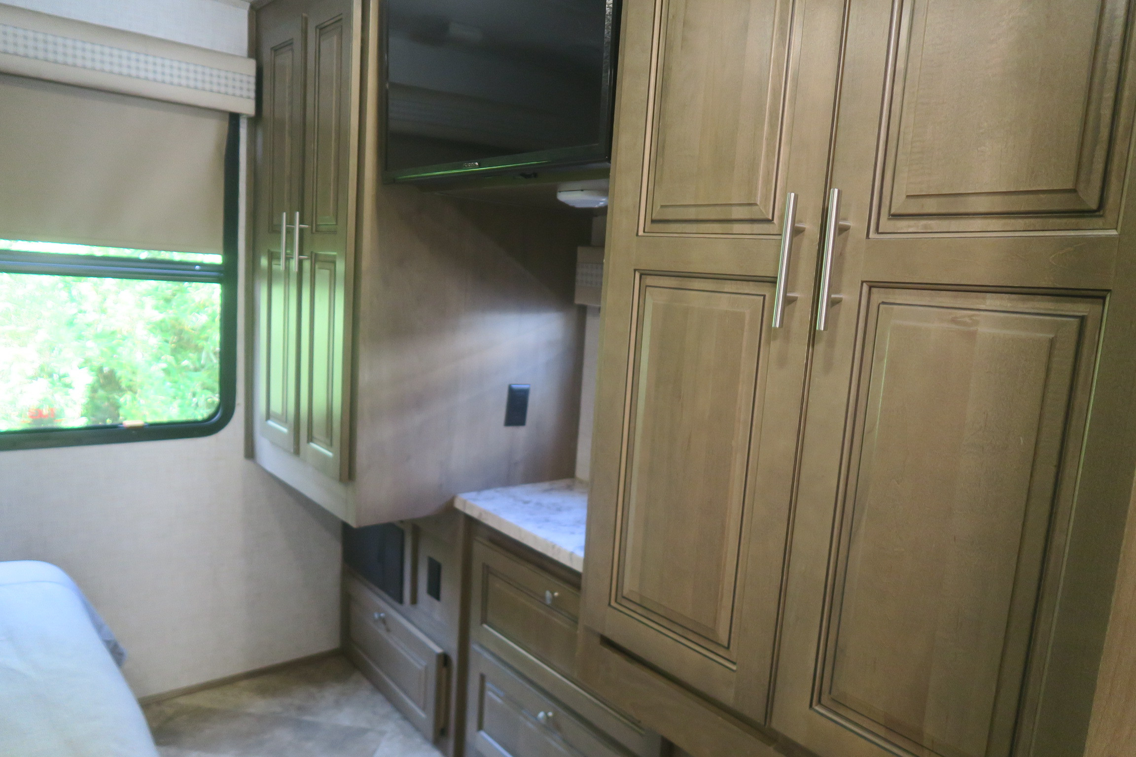 USED 2018 GEORGETOWN 31R5 - Overview | Berryland Campers