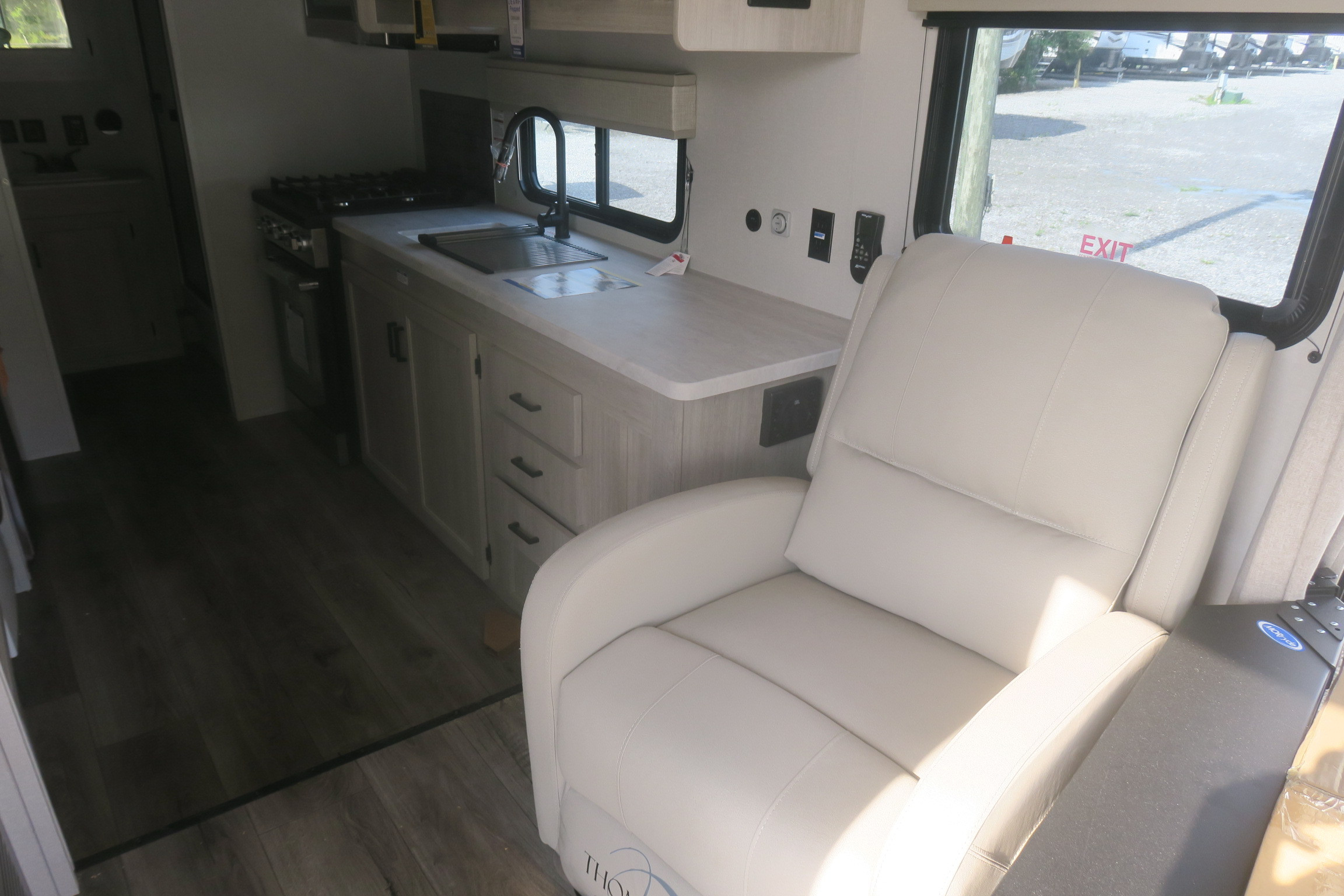 NEW 2024 CATALINA DESTINATION SERIES 18RDL - Overview | Berryland Campers