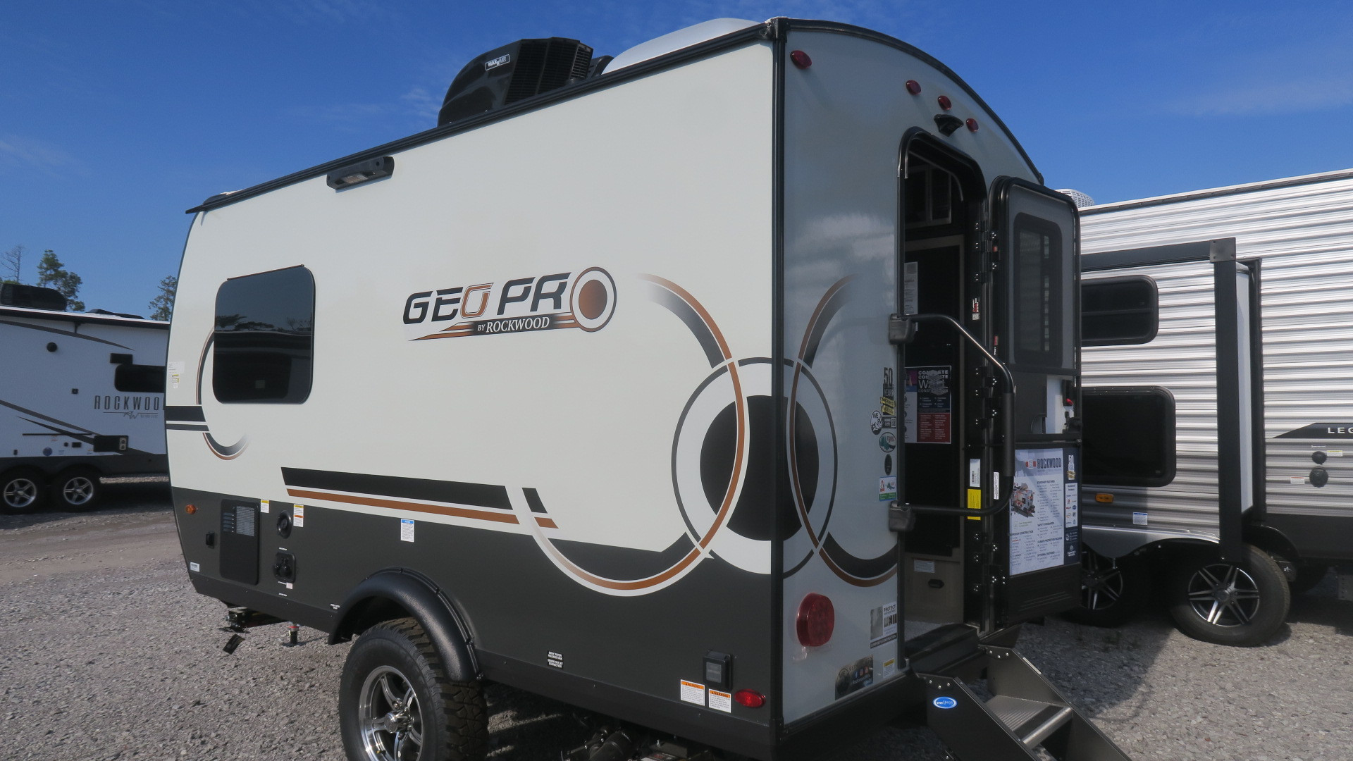 NEW 2025 ROCKWOOD GEO PRO 15FDG - Overview | Berryland Campers