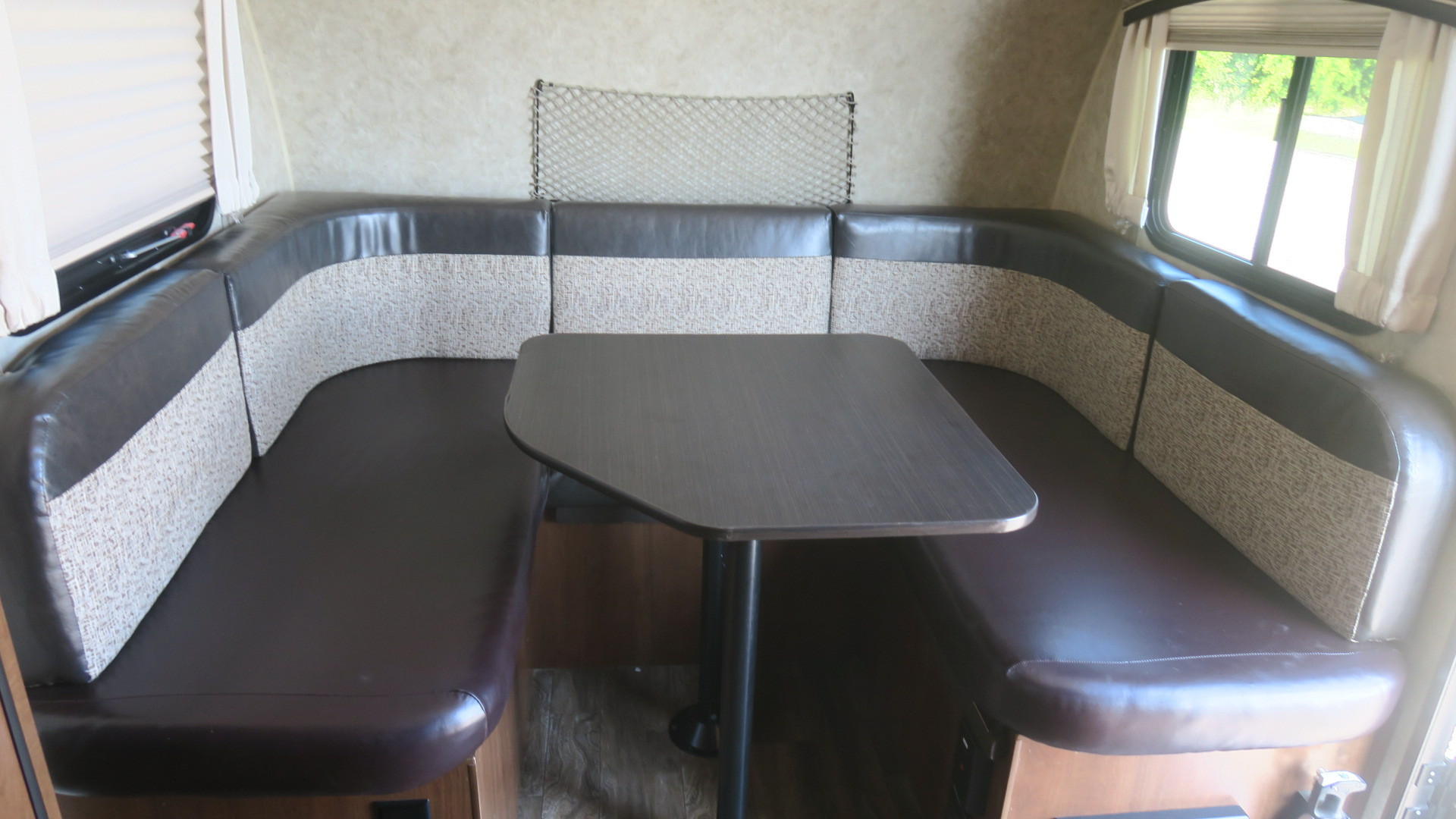 USED 2017 HUMMINGBIRD 17FD - Overview | Berryland Campers