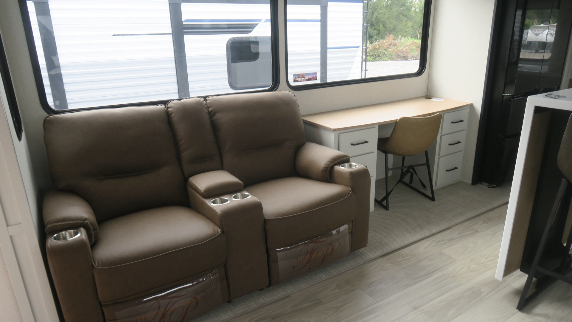 NEW 2025 SIERRA DESTINATION 395MMG - Overview | Berryland Campers