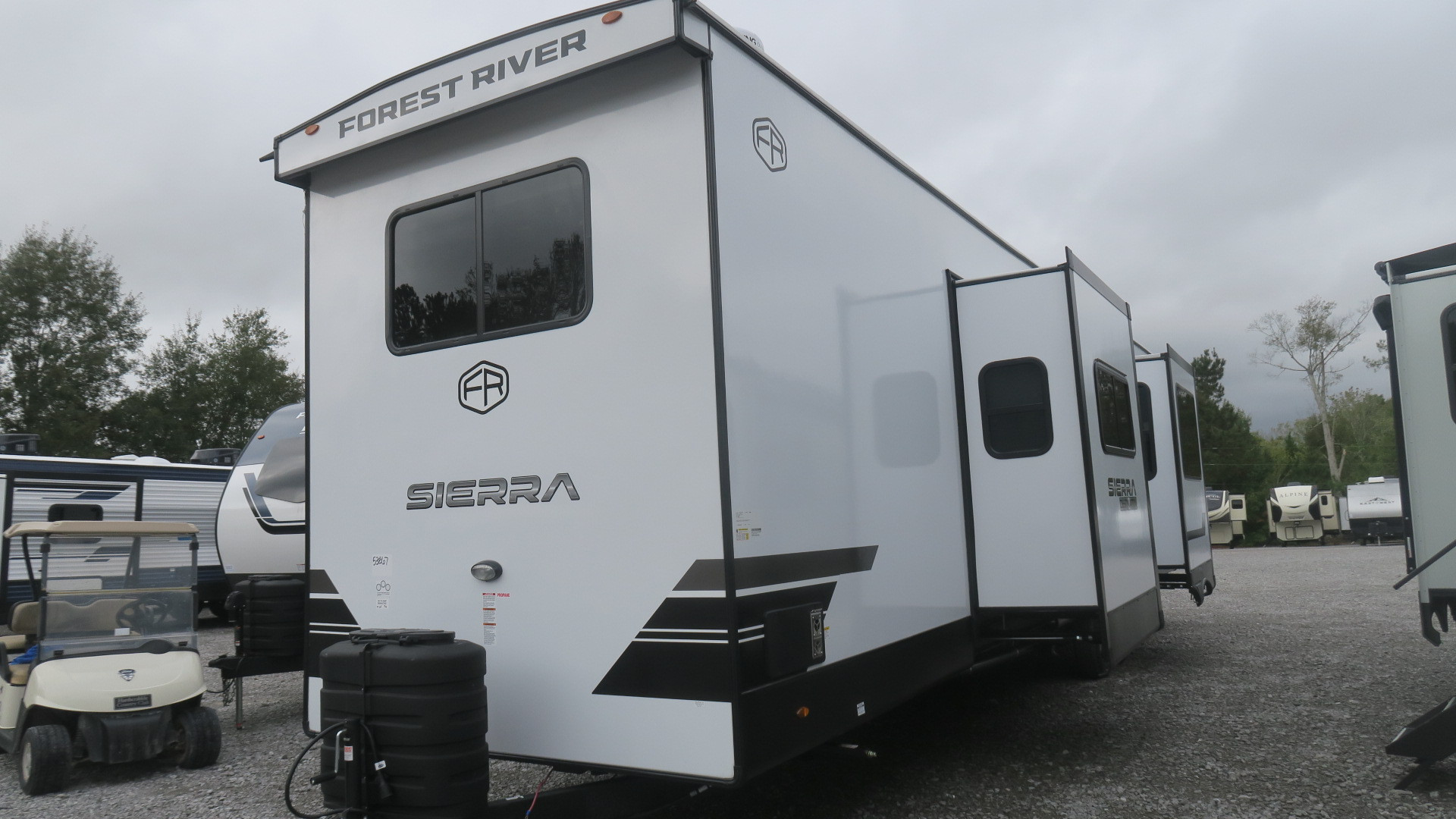 NEW 2025 SIERRA DESTINATION 395MMG - Overview | Berryland Campers