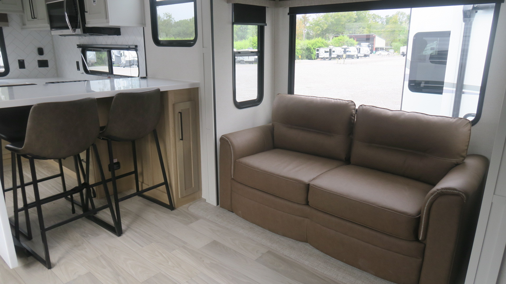 NEW 2025 SIERRA DESTINATION 395MMG - Overview | Berryland Campers