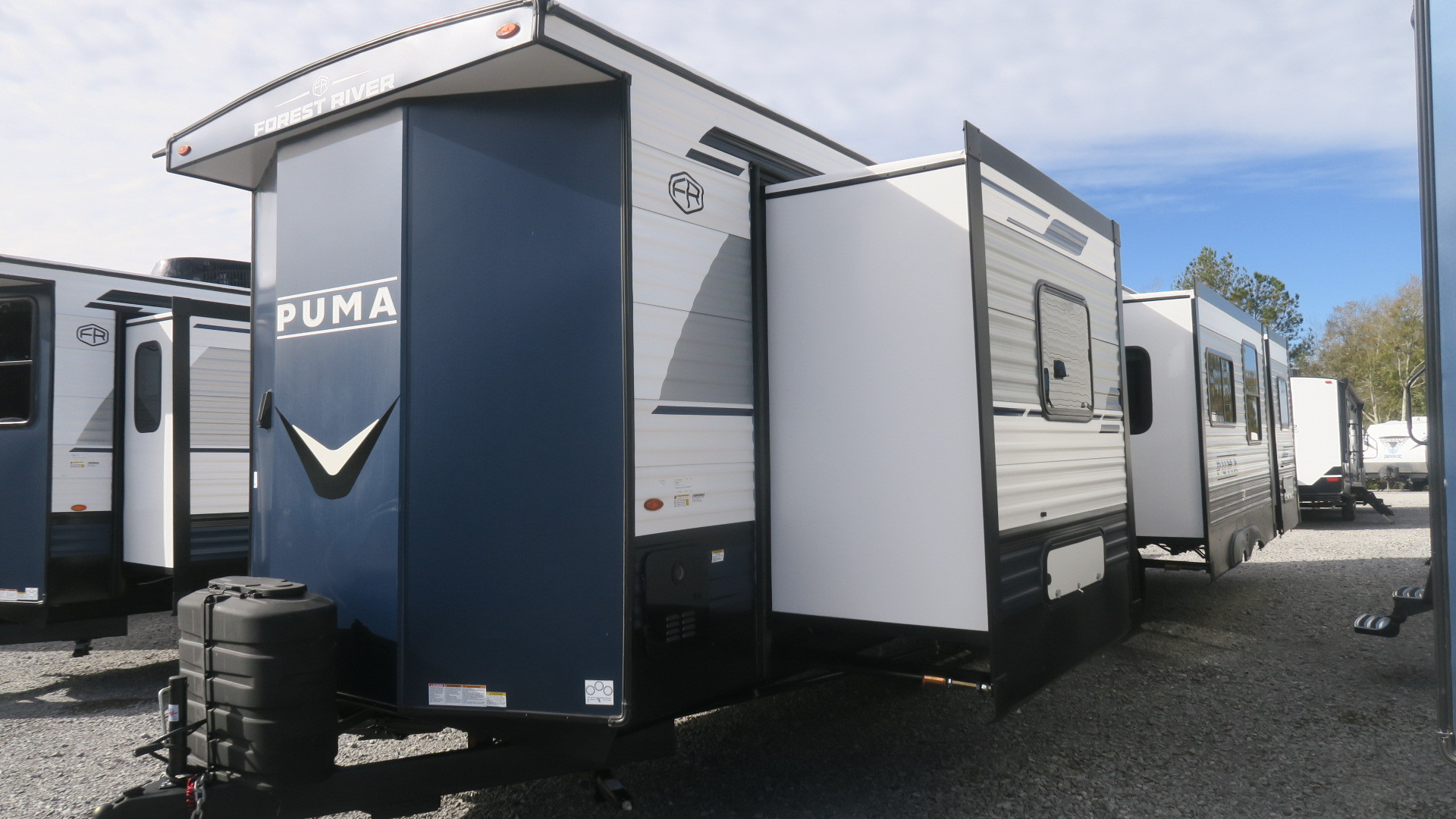 NEW 2025 PUMA DESTINATION 39DBT - Overview | Berryland Campers