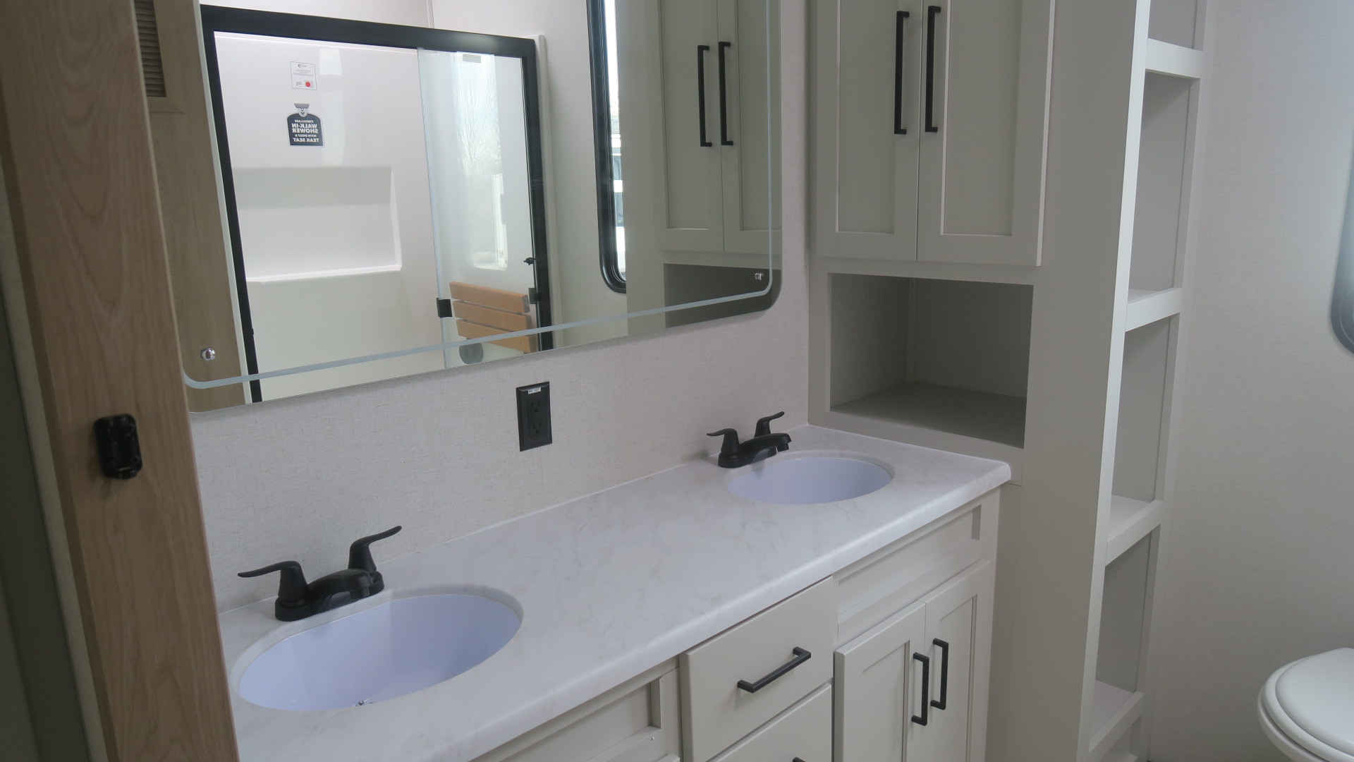 NEW 2025 SIERRA DESTINATION 388JW - Overview | Berryland Campers