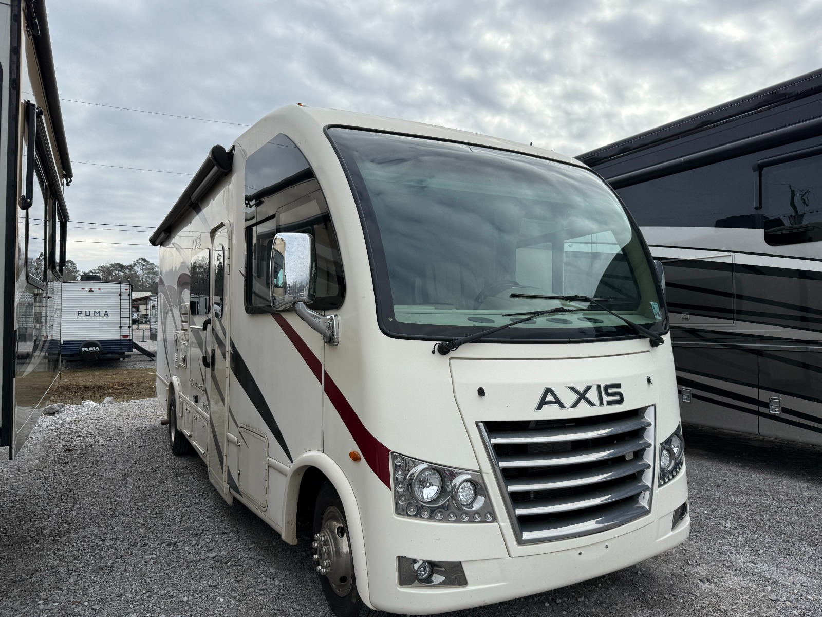 USED 2020 AXIS 25.6 - Overview | Berryland Campers