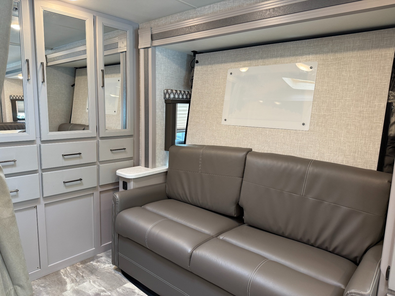 USED 2022 QUANTUM LC27 - Overview | Berryland Campers