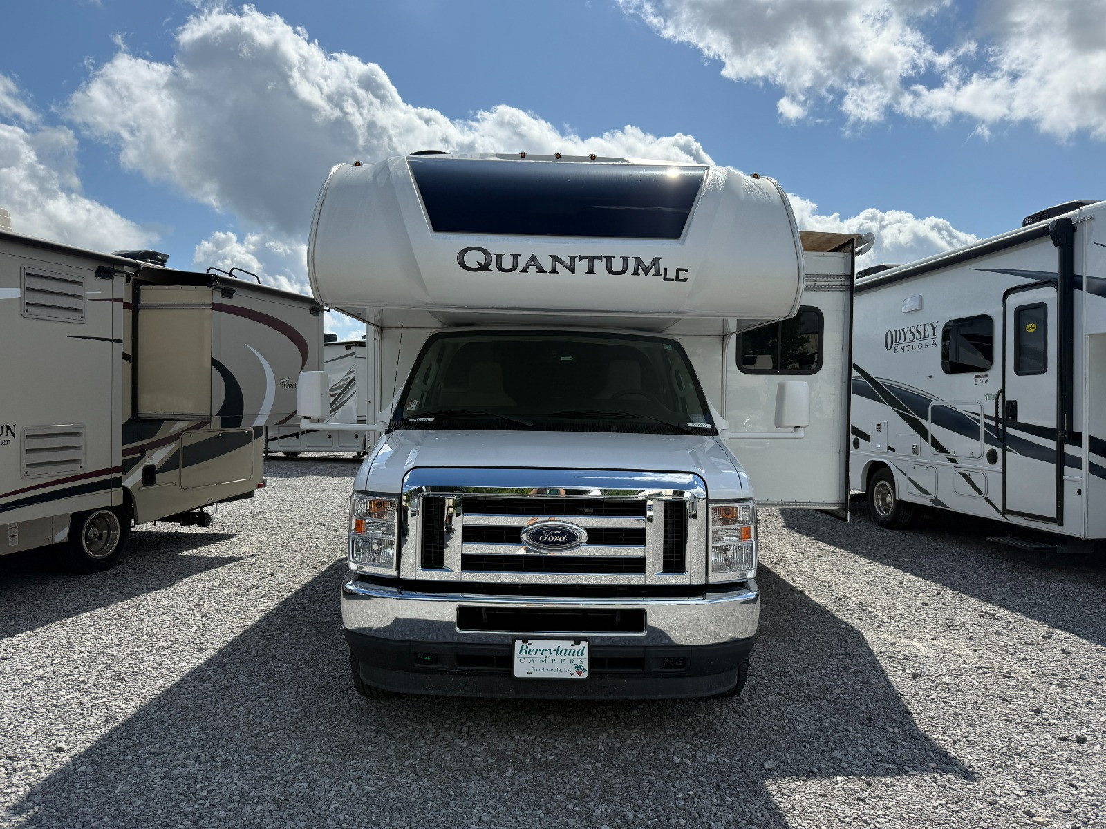 USED 2022 QUANTUM LC27 - Overview | Berryland Campers