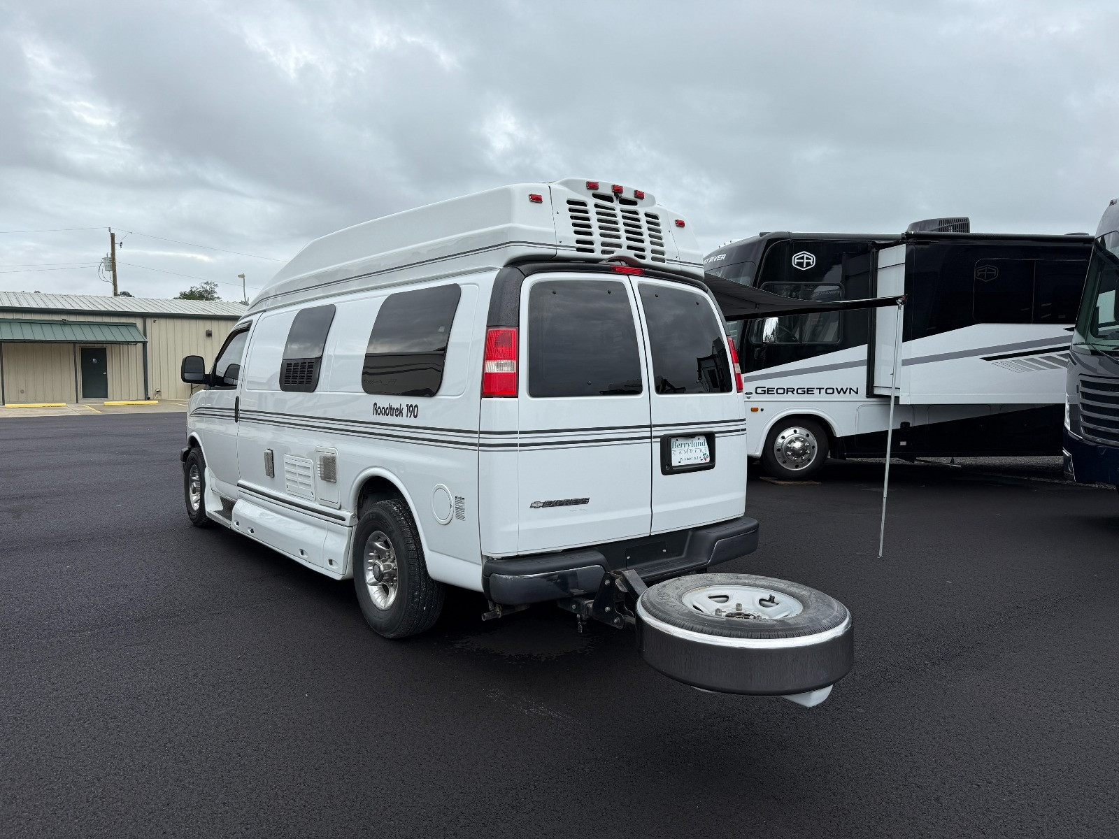USED 2014 ROADTREK POPULAR-190 - Overview | Berryland Campers