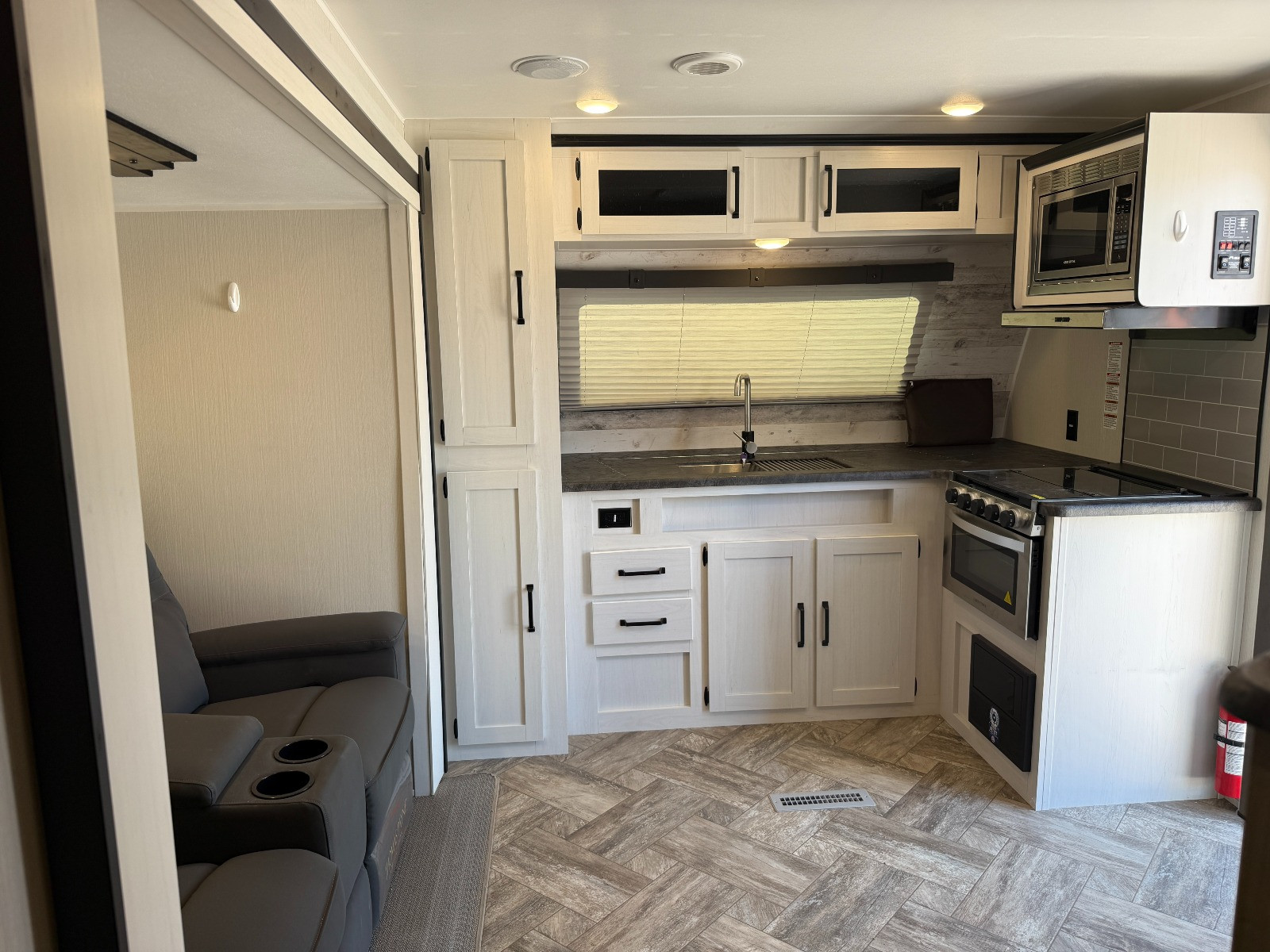 USED 2024 PUMA 22FKC - Overview | Berryland Campers