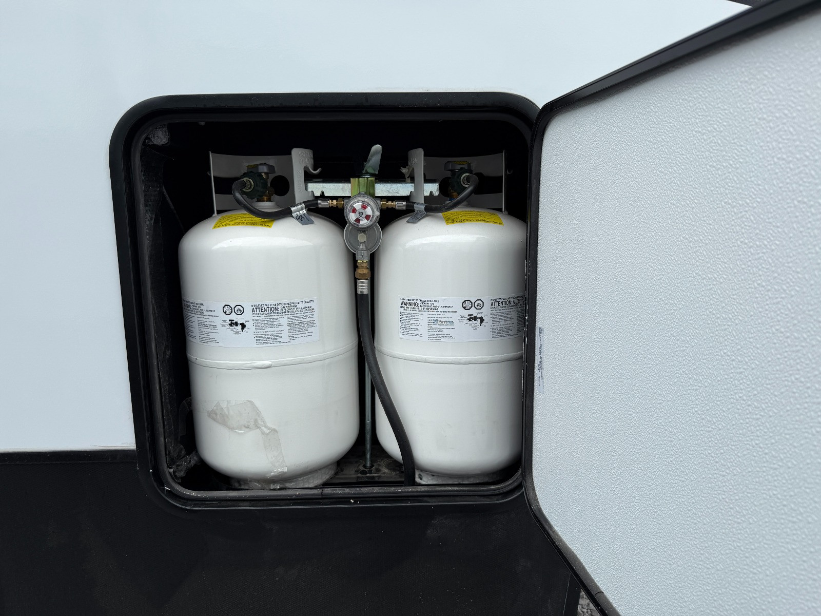 NEW 2025 SANDPIPER 3900HBLR - Overview | Berryland Campers