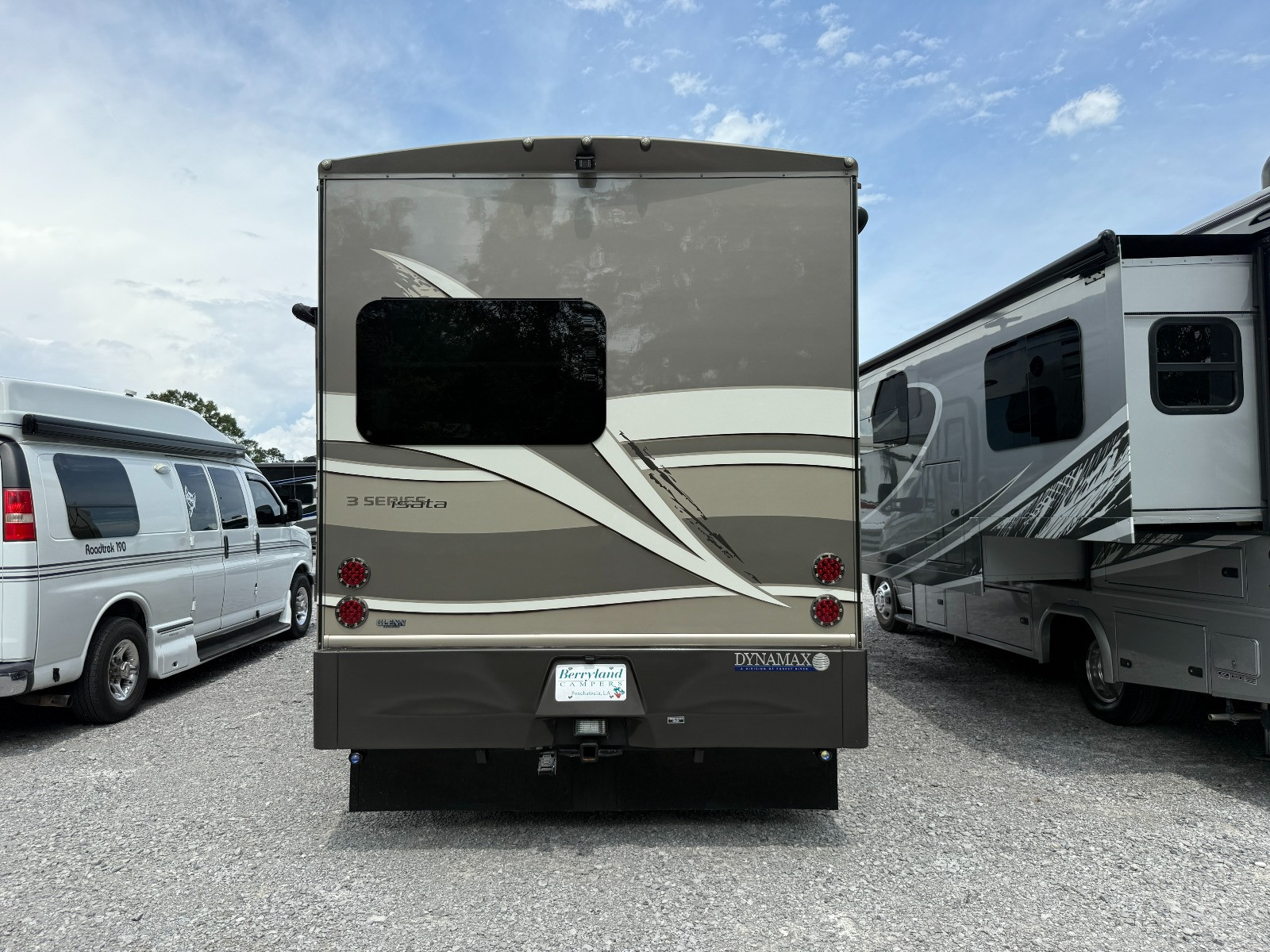 USED 2018 ISATA 3 SERIES 24CBM - Overview | Berryland Campers