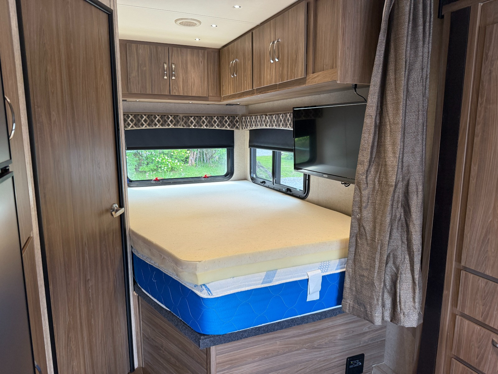 USED 2018 ISATA 3 SERIES 24CBM - Overview | Berryland Campers