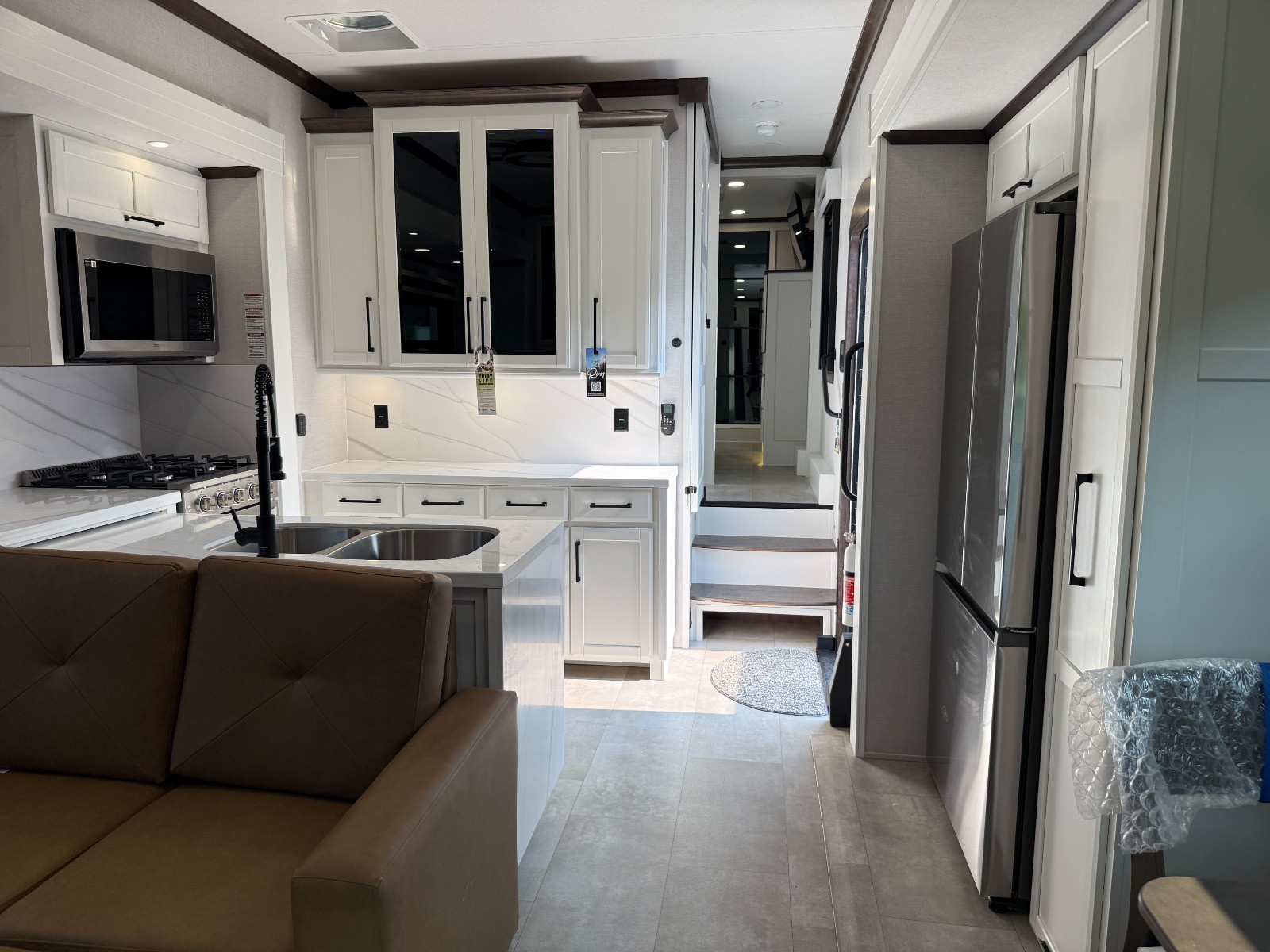 NEW 2025 RIVERSTONE LEGACY 44DBL - Overview | Berryland Campers
