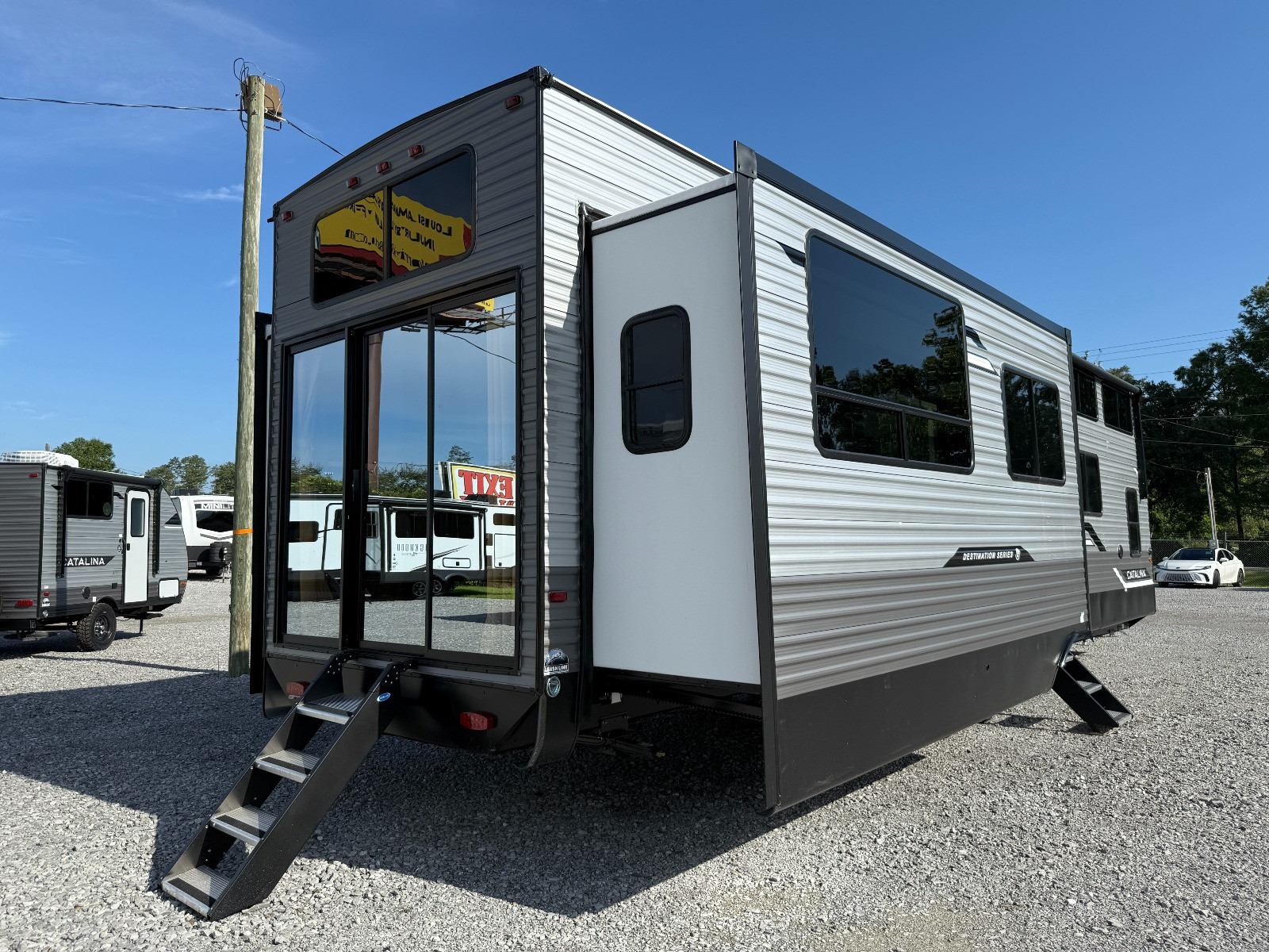 NEW 2025 CATALINA DESTINATION SERIES 43CONDO - Overview | Berryland Campers