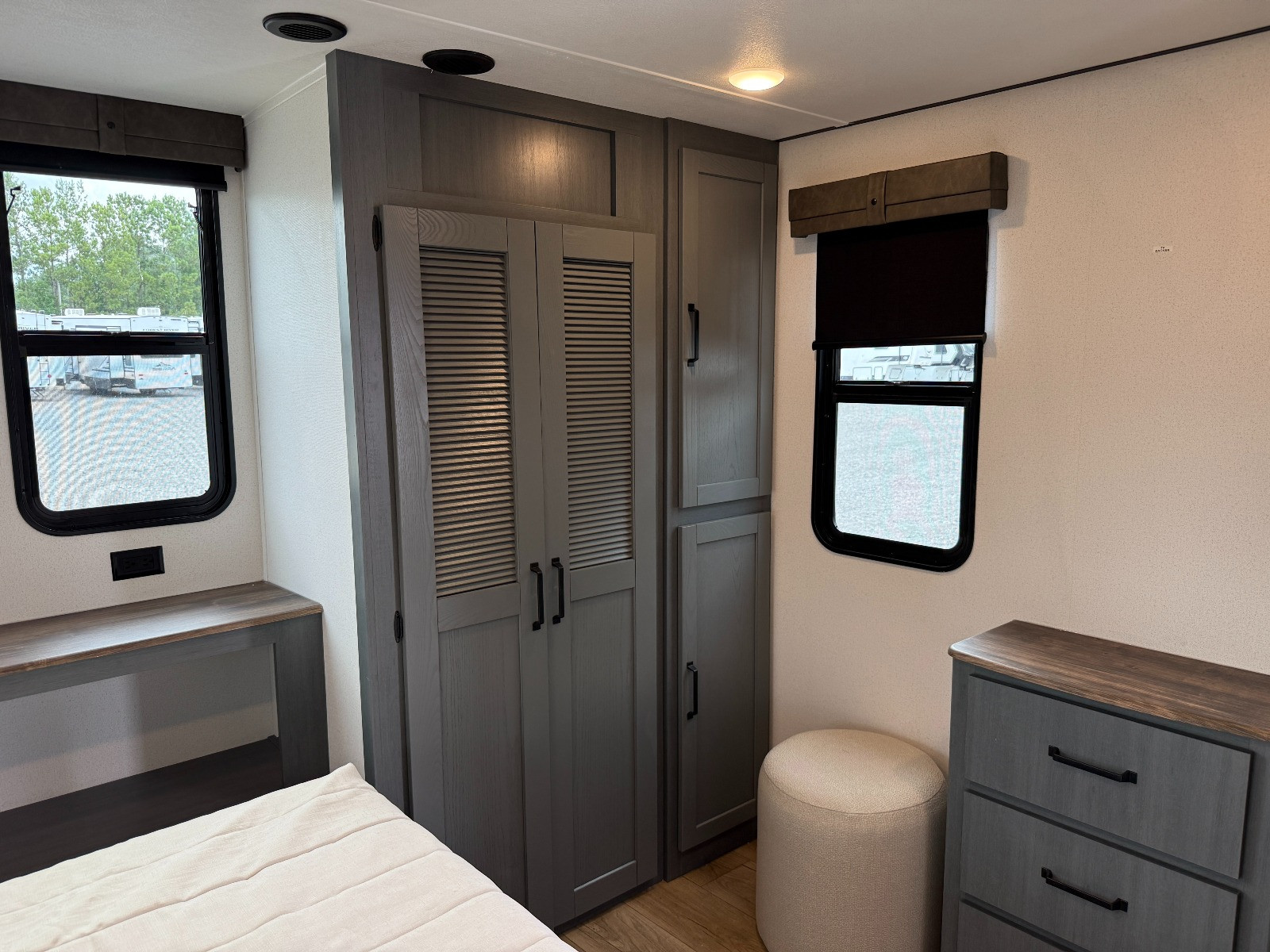 NEW 2026 PUMA DESTINATION 421LFT - Overview | Berryland Campers