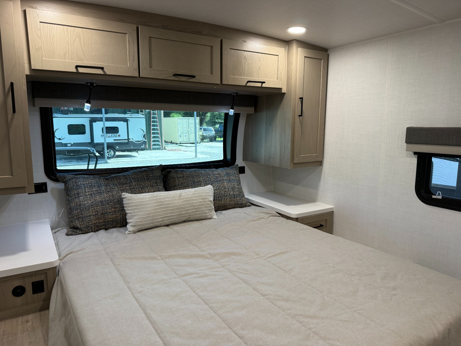 NEW 2026 ROCKWOOD MINI LITE 2109S - Overview | Berryland Campers