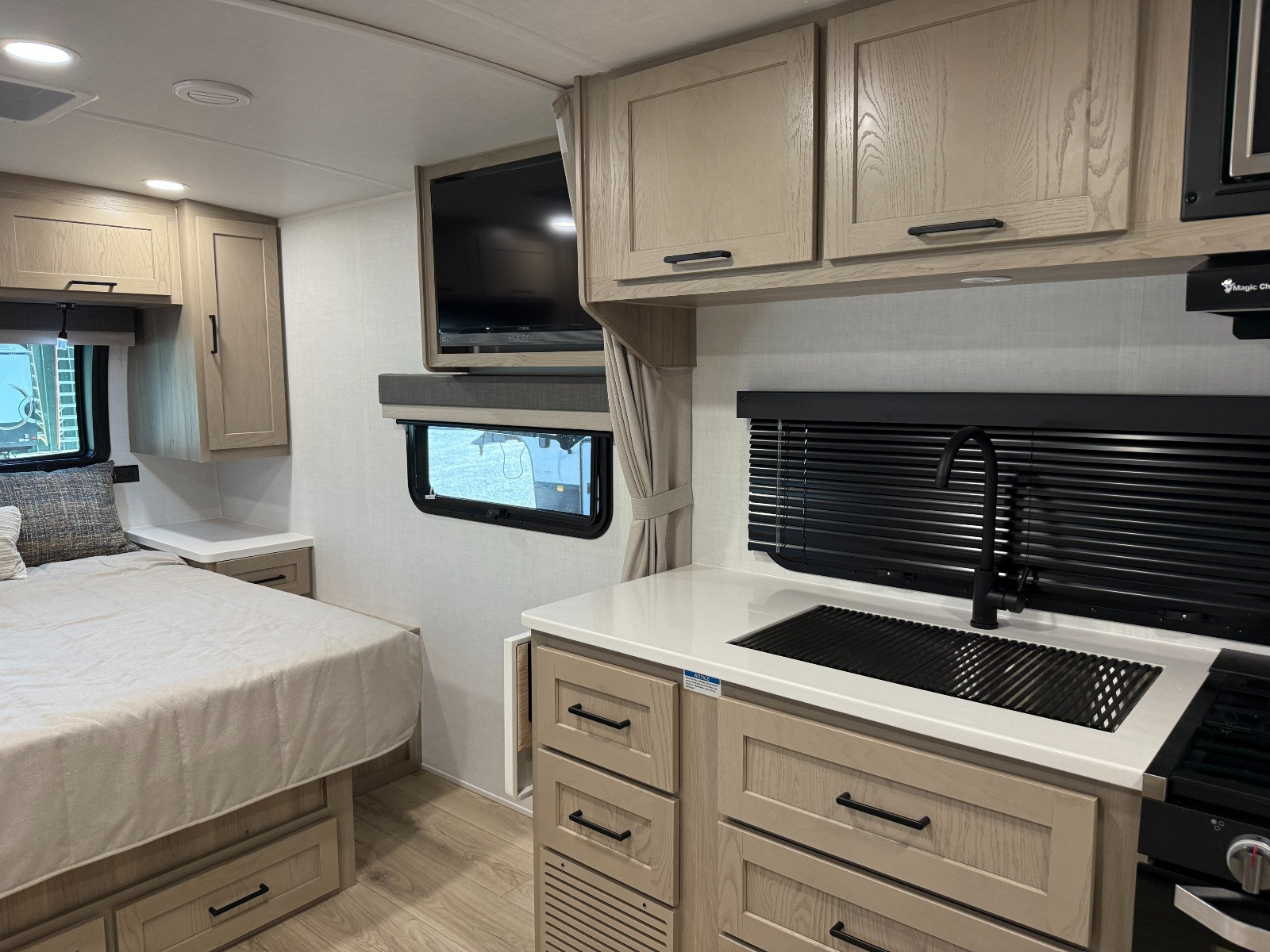 NEW 2026 ROCKWOOD MINI LITE 2109S - Overview | Berryland Campers