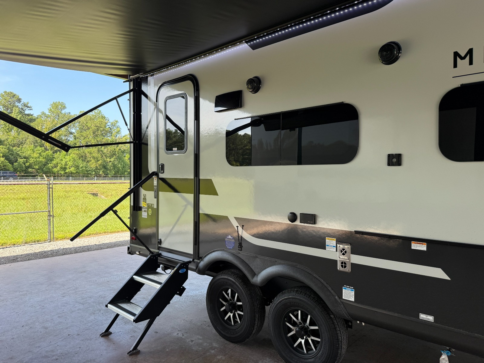 NEW 2026 ROCKWOOD MINI LITE 2109S - Overview | Berryland Campers