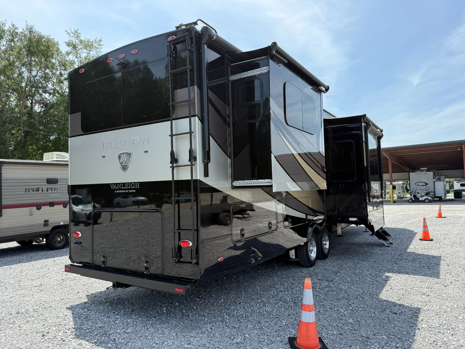 USED 2020 VANLEIGH BEACON 42RDB - Overview | Berryland Campers