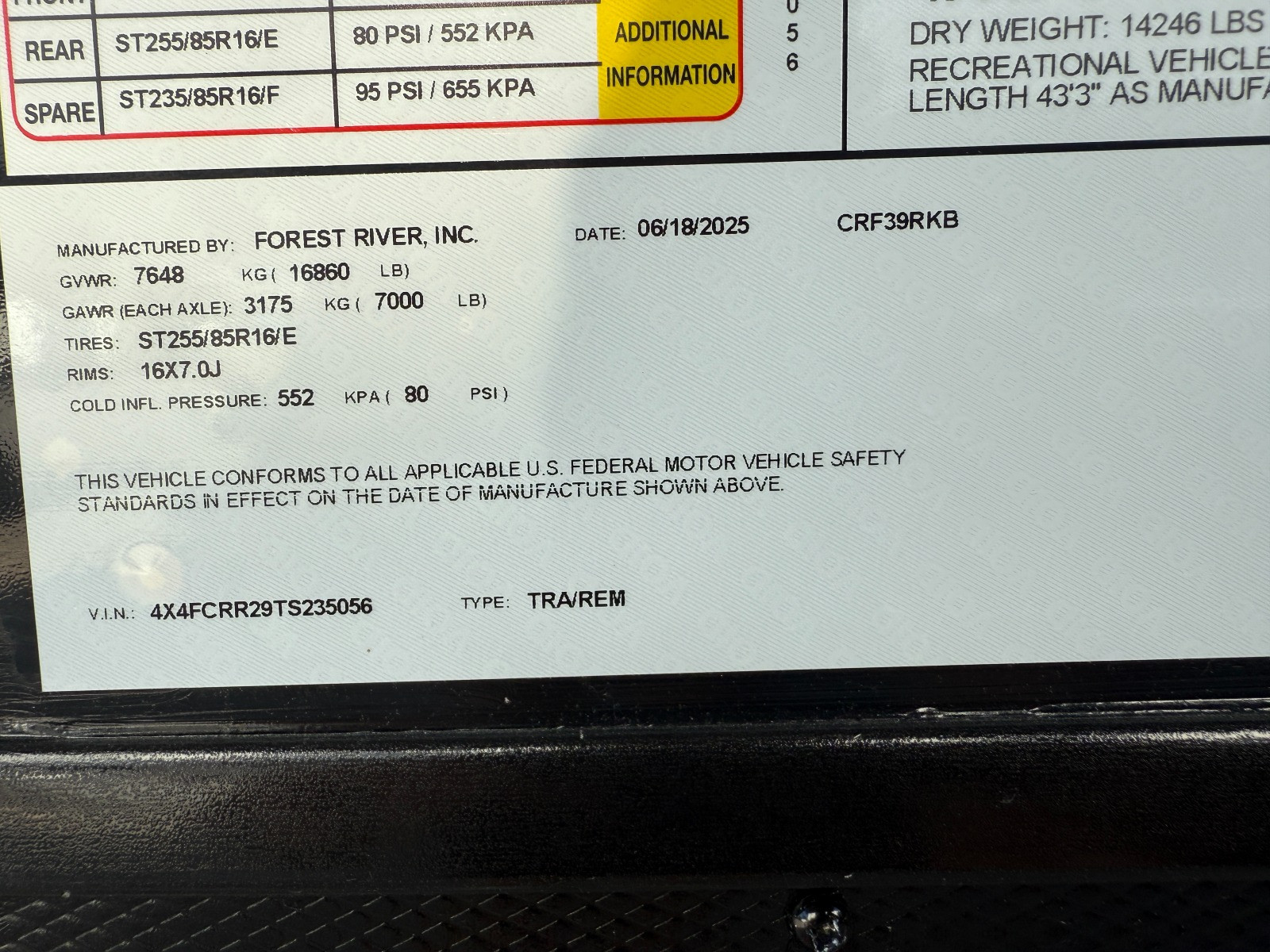 NEW 2026 CEDAR CREEK EXPERIENCE 39RKB - Overview | Berryland Campers