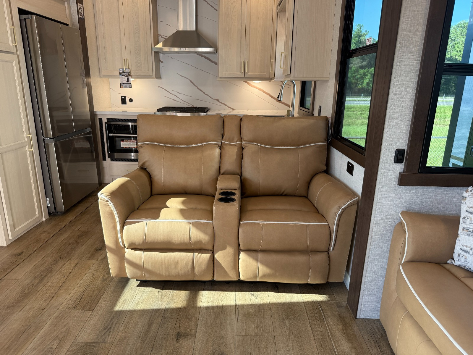 NEW 2026 CEDAR CREEK EXPERIENCE 39RKB - Overview | Berryland Campers