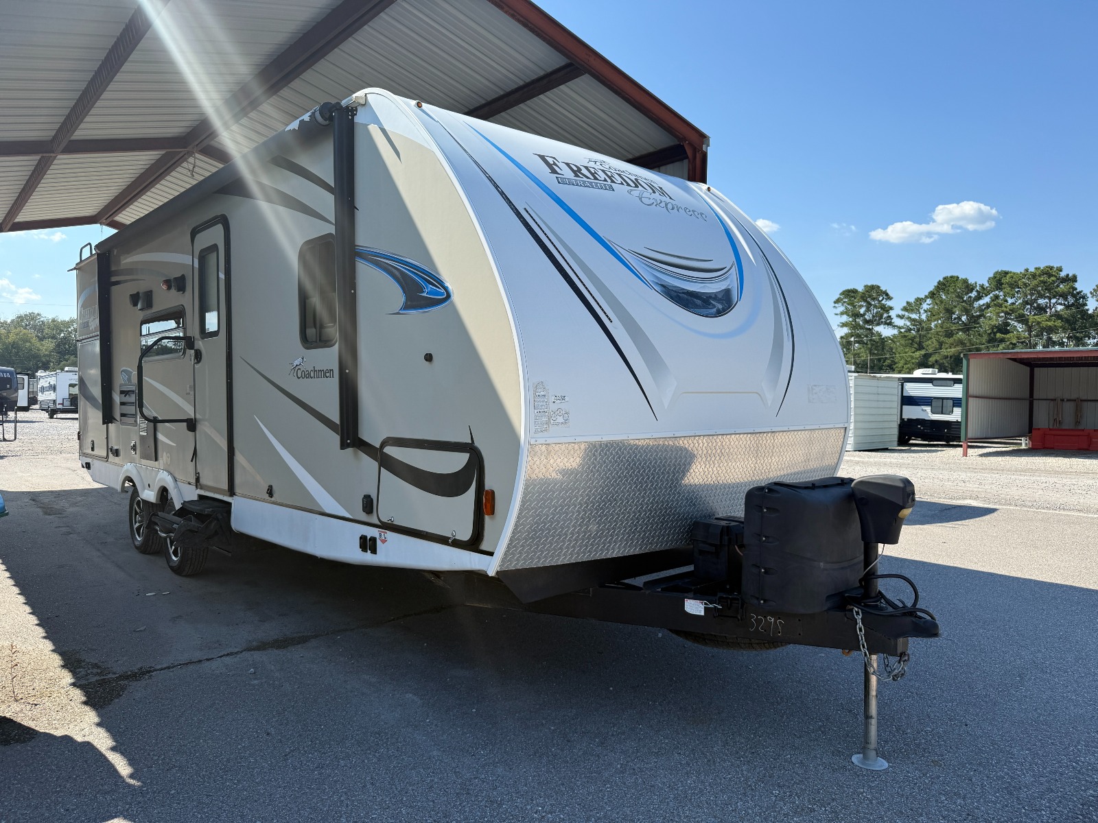 USED 2018 FREEDOM EXPRESS ULTRA LITE 248RBS - Overview | Berryland Campers