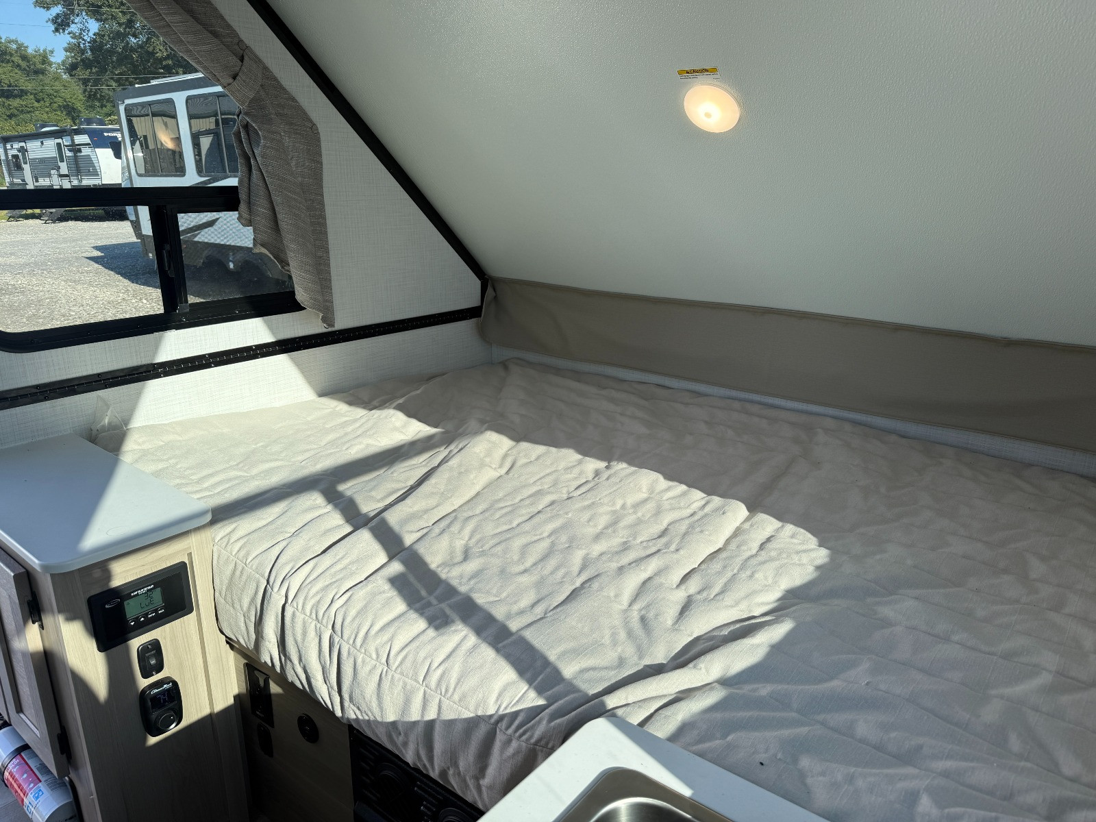 NEW 2025 FLAGSTAFF 10RB - Overview | Berryland Campers