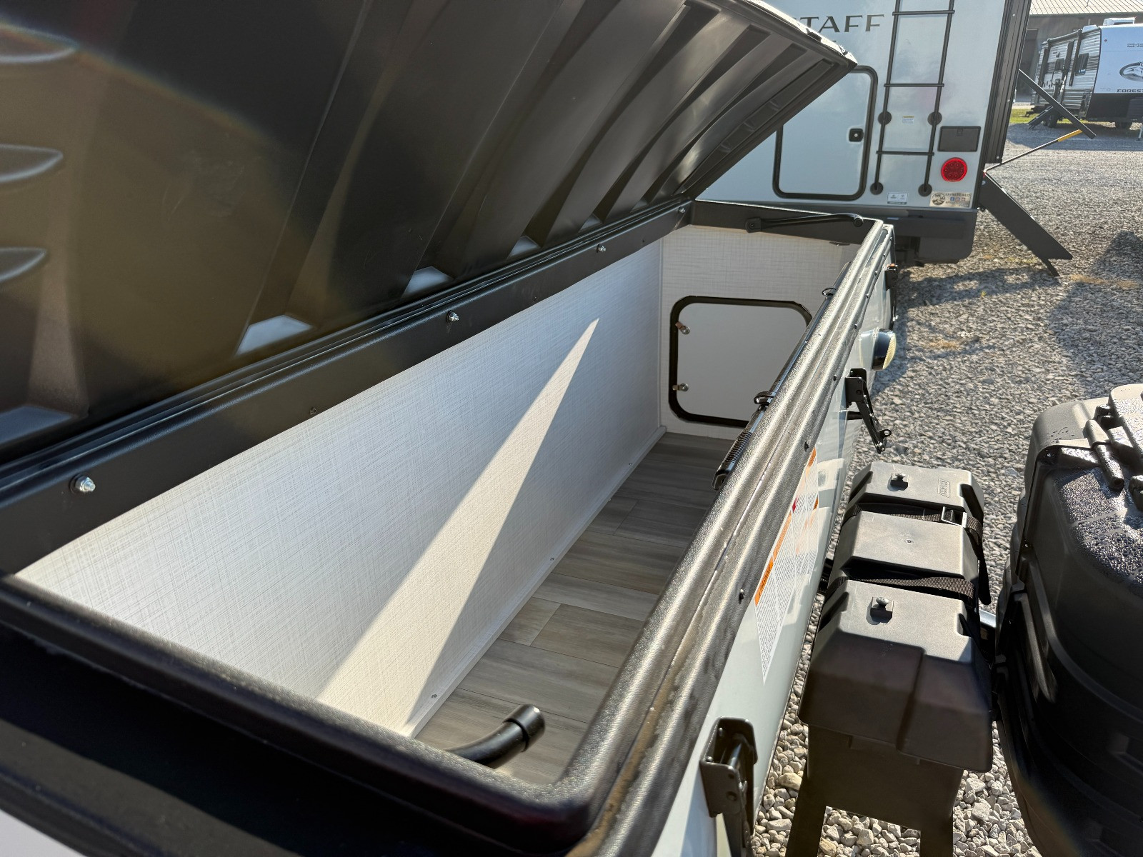 NEW 2025 FLAGSTAFF 10RB - Overview | Berryland Campers