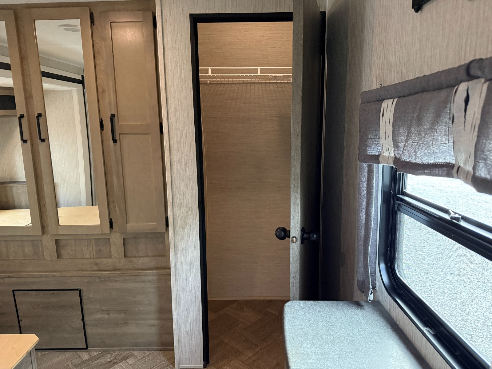 USED 2022 PUMA 31RLQS - Overview | Berryland Campers