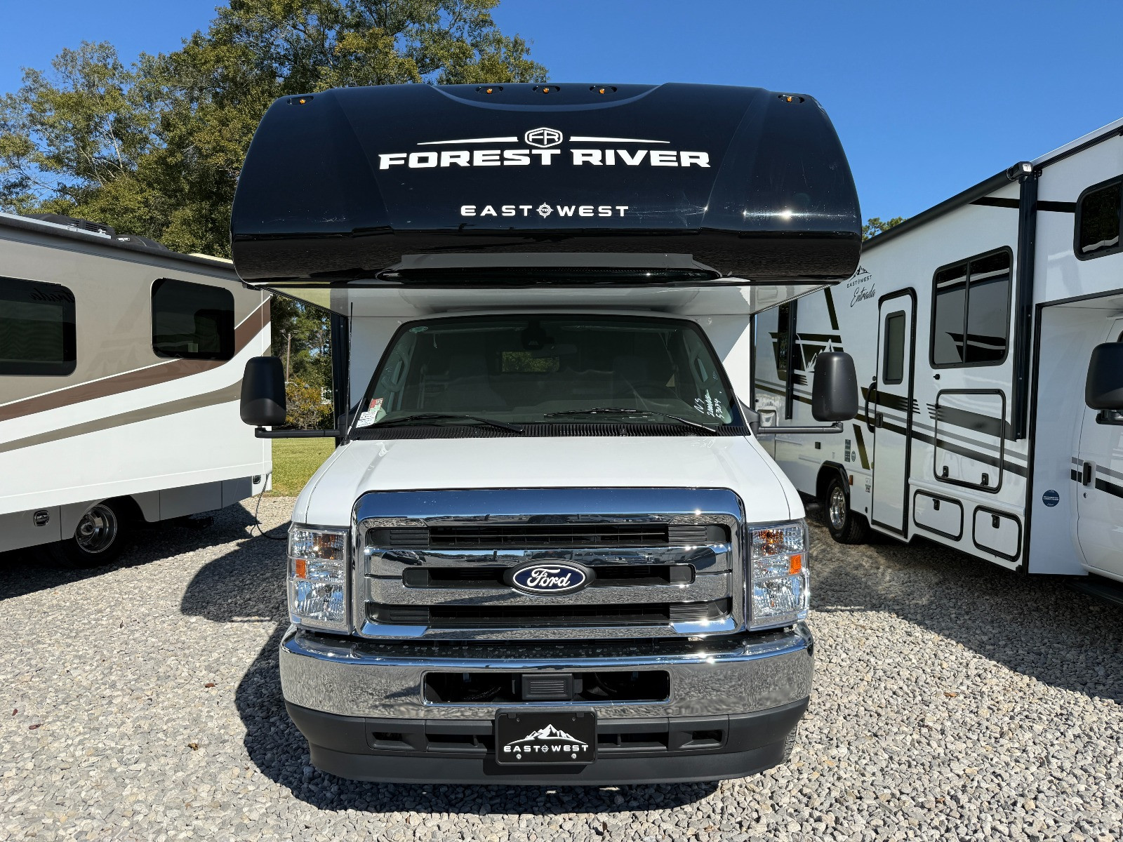 NEW 2026 ENTRADA 2000NSF - Overview | Berryland Campers